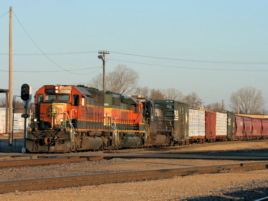 BNSF 7323